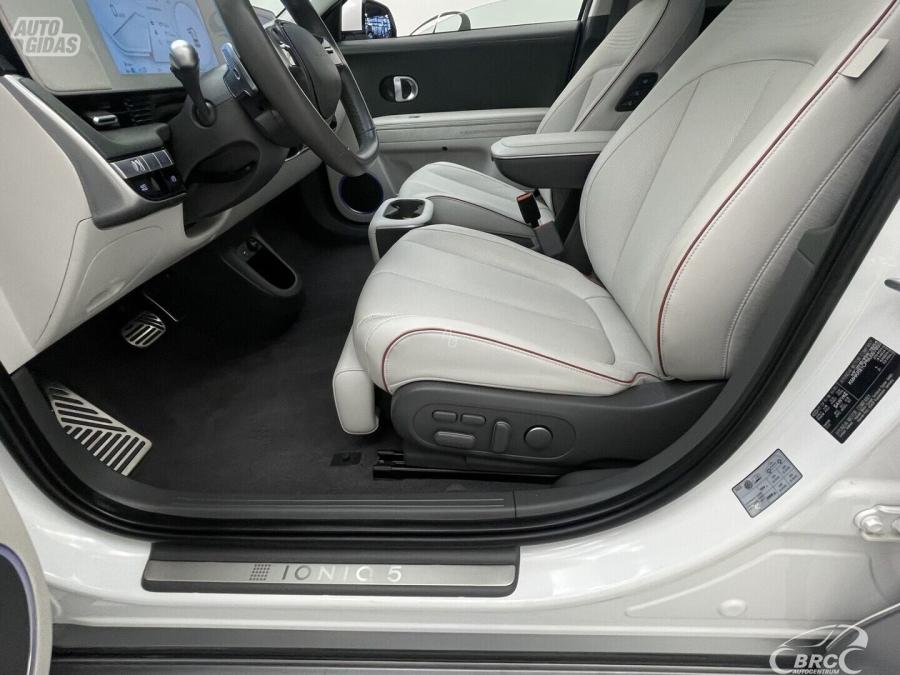 Белый Хендай Ioniq 5 2021 в Авиженяй, объемом двигателя 0.00 л и пробегом 68 тыс. км за 24900 €, фото 25 на AUTOMOTO.COM.LV