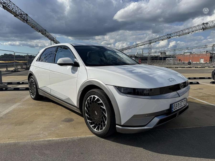 Белый Хендай Ioniq 5 2021 в Каунас, объемом двигателя 0.00 л и пробегом 77 тыс. км за 26200 €, фото 1 на AUTOMOTO.COM.LV