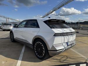 Белый Хендай Ioniq 5 2021 в Каунас, объемом двигателя 0.00 л и пробегом 77 тыс. км за 26200 €, фото 5 на AUTOMOTO.COM.LV