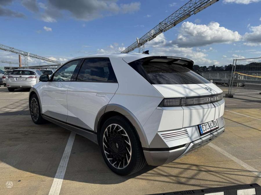 Белый Хендай Ioniq 5 2021 в Каунас, объемом двигателя 0.00 л и пробегом 77 тыс. км за 26200 €, фото 5 на AUTOMOTO.COM.LV