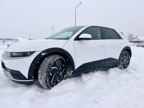Balts Hyundai Ioniq 5 2022 Šauļi, ar dzinēja tilpumu 0.00 L un nobraukumu 49 tūkst. km par 19400 €, foto 1 vietnē AUTOMOTO.COM.LV