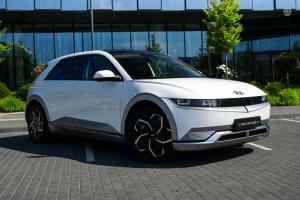 Белый Хендай Ioniq 5 2023 в Вильнюс, объемом двигателя 0.00 л и пробегом 53 тыс. км за 32000 €, фото 7 на AUTOMOTO.COM.LV
