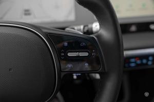 Белый Хендай Ioniq 5 2023 в Вильнюс, объемом двигателя 0.00 л и пробегом 53 тыс. км за 32000 €, фото 17 на AUTOMOTO.COM.LV