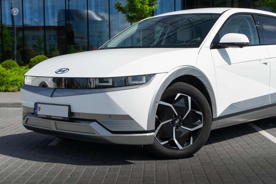 Белый Хендай Ioniq 5 2024 в Вильнюс, объемом двигателя 0.00 л и пробегом 33 тыс. км за 37990 €, фото 3 на AUTOMOTO.COM.LV