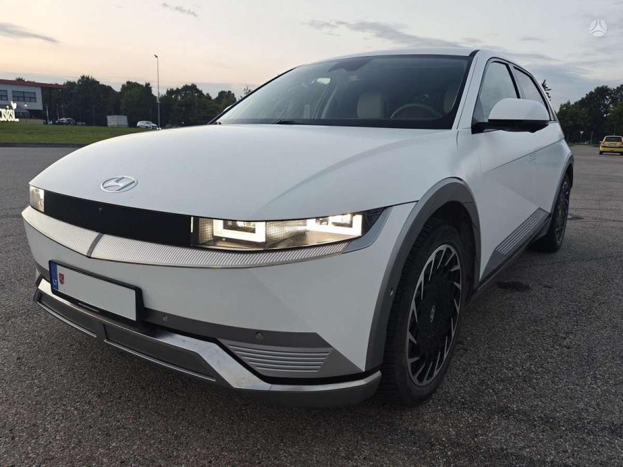 Белый Хендай Ioniq 5 2024 в Каунас, объемом двигателя 0.00 л и пробегом 44 тыс. км за 38500 €, фото 3 на AUTOMOTO.COM.LV
