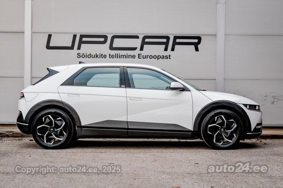 Balts Hyundai Ioniq 5 2021 Pērnava, ar dzinēja tilpumu 0.00 L un nobraukumu 107 tūkst. km par 22900 €, foto 4 vietnē AUTOMOTO.COM.LV