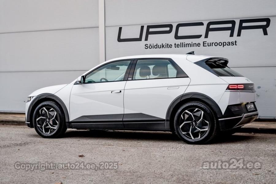 Balts Hyundai Ioniq 5 2021 Pērnava, ar dzinēja tilpumu 0.00 L un nobraukumu 107 tūkst. km par 22900 €, foto 7 vietnē AUTOMOTO.COM.LV