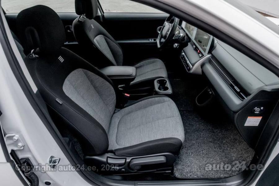 Balts Hyundai Ioniq 5 2021 Pērnava, ar dzinēja tilpumu 0.00 L un nobraukumu 107 tūkst. km par 22900 €, foto 18 vietnē AUTOMOTO.COM.LV