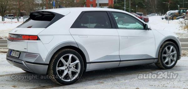 Balts Hyundai Ioniq 5 2022 Tallina, ar dzinēja tilpumu 0.00 L un nobraukumu 52 tūkst. km par 29900 €, foto 11 vietnē AUTOMOTO.COM.LV