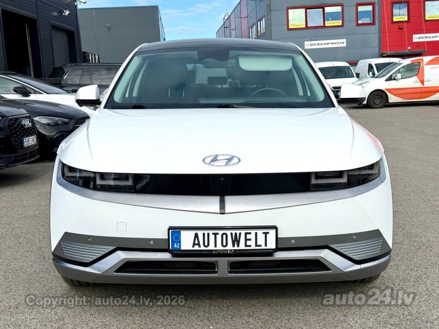 White Hyundai Ioniq 5 2022 in Tallinn, with an engine capacity of 0.00 L and mileage of 53 thousand km for 34900 €, photo 4 on AUTOMOTO.COM.LV