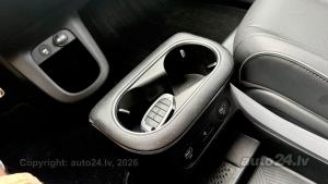 White Hyundai Ioniq 5 2022 in Tallinn, with an engine capacity of 0.00 L and mileage of 53 thousand km for 34900 €, photo 12 on AUTOMOTO.COM.LV