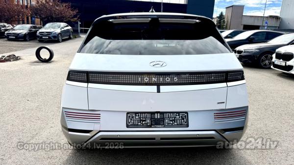 Hyundai Ioniq 5 2022 in Tallinn on AUTOMOTO.COM.LV White Hyundai Ioniq 5 2022 in Tallinn, with an engine capacity of 0.00 L and mileage of 53 thousand km for 34900 €, photo 5 on AUTOMOTO.COM.LV