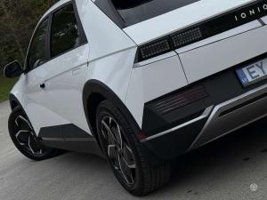 Balts Hyundai Ioniq 5 2023 Jūrmala, ar dzinēja tilpumu 0.00 L un nobraukumu 35 tūkst. km par 29950 €, foto 16 vietnē AUTOMOTO.COM.LV