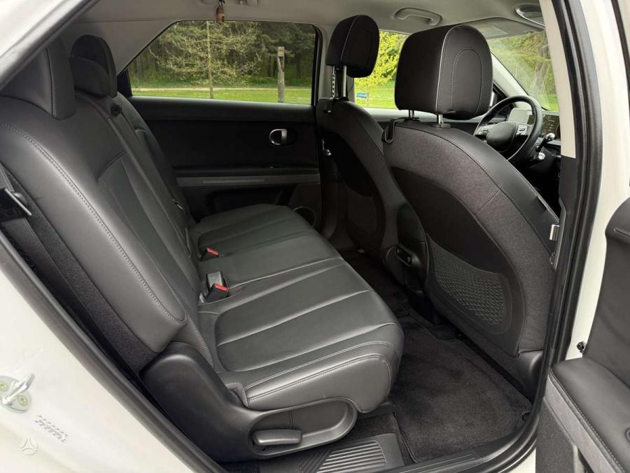 Balts Hyundai Ioniq 5 2023 Jūrmala, ar dzinēja tilpumu 0.00 L un nobraukumu 35 tūkst. km par 29950 €, foto 23 vietnē AUTOMOTO.COM.LV