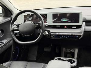 Balts Hyundai Ioniq 5 2023 Jūrmala, ar dzinēja tilpumu 0.00 L un nobraukumu 35 tūkst. km par 29950 €, foto 25 vietnē AUTOMOTO.COM.LV