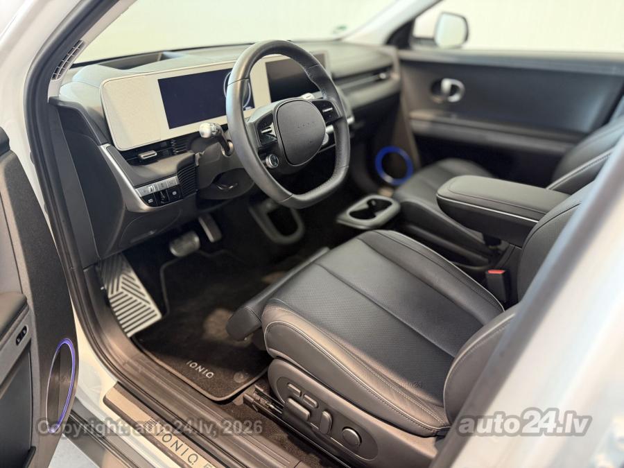 Balts Hyundai Ioniq 5 2024 Tartu, ar dzinēja tilpumu 0.00 L un nobraukumu 22 tūkst. km par 39990 €, foto 7 vietnē AUTOMOTO.COM.LV