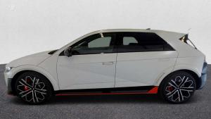 White Hyundai Ioniq 5 2024 in Vilnius, with an engine capacity of 0.00 L and mileage of 20 thousand km for 49900 €, photo 3 on AUTOMOTO.COM.LV