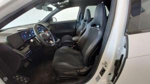 White Hyundai Ioniq 5 2024 in Vilnius, with an engine capacity of 0.00 L and mileage of 20 thousand km for 49900 €, photo 13 on AUTOMOTO.COM.LV