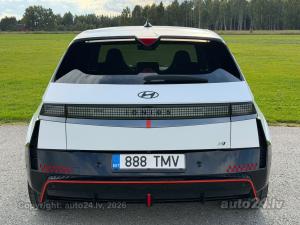 White Hyundai Ioniq 5 2025 in Tartu, with an engine capacity of 0.00 L and mileage of 20 thousand km for 52500 €, photo 7 on AUTOMOTO.COM.LV