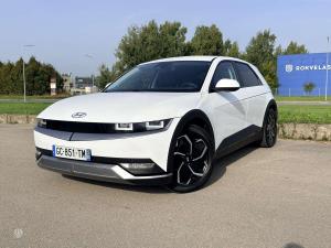 Balts Hyundai Ioniq 5 2021 Panevēža, ar dzinēja tilpumu 0.00 L un nobraukumu 114 tūkst. km par 22990 €, foto  vietnē AUTOMOTO.COM.LV