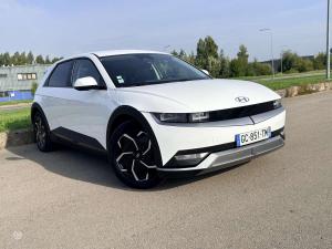 White Hyundai Ioniq 5 2021 in Panevezys, with an engine capacity of 0.00 L and mileage of 114 thousand km for 22990 €, photo 3 on AUTOMOTO.COM.LV