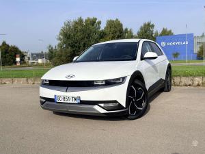 White Hyundai Ioniq 5 2021 in Panevezys, with an engine capacity of 0.00 L and mileage of 114 thousand km for 22990 €, photo 4 on AUTOMOTO.COM.LV