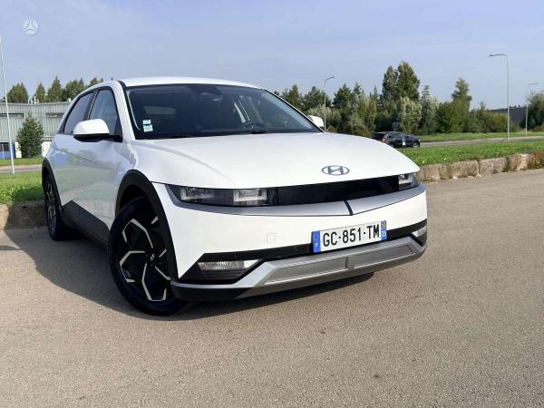 Balts Hyundai Ioniq 5 2021 Panevēža, ar dzinēja tilpumu 0.00 L un nobraukumu 114 tūkst. km par 22990 €, foto 5 vietnē AUTOMOTO.COM.LV