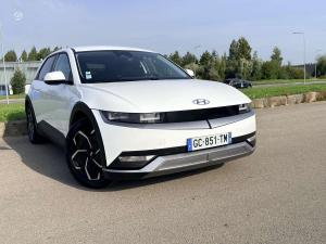 White Hyundai Ioniq 5 2021 in Panevezys, with an engine capacity of 0.00 L and mileage of 114 thousand km for 22990 €, photo 5 on AUTOMOTO.COM.LV
