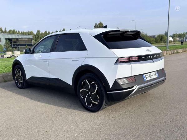 Balts Hyundai Ioniq 5 2021 Panevēža, ar dzinēja tilpumu 0.00 L un nobraukumu 114 tūkst. km par 22990 €, foto 8 vietnē AUTOMOTO.COM.LV
