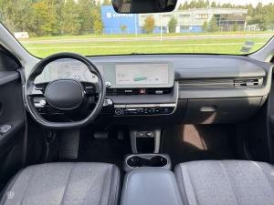 White Hyundai Ioniq 5 2021 in Panevezys, with an engine capacity of 0.00 L and mileage of 114 thousand km for 22990 €, photo 15 on AUTOMOTO.COM.LV