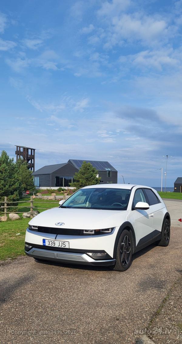 Белый Хендай Ioniq 5 2024 в Таллин, объемом двигателя 0.00 л и пробегом 27 тыс. км за 37000 €, фото 3 на AUTOMOTO.COM.LV