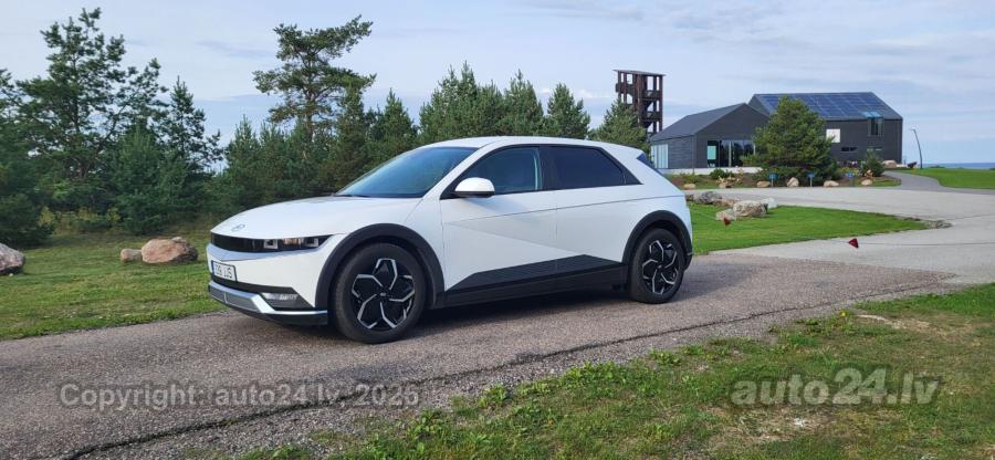 White Hyundai Ioniq 5 2024 in Tallinn, with an engine capacity of 0.00 L and mileage of 27 thousand km for 37000 €, photo 11 on AUTOMOTO.COM.LV