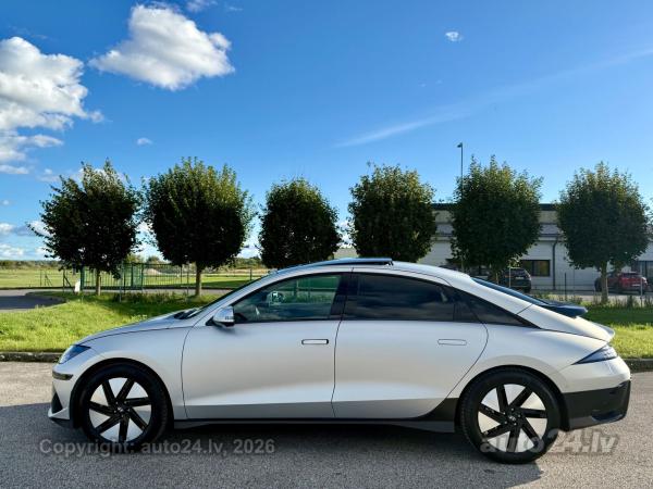 Smilšu krāsa Hyundai IONIQ 6 2024 Tartu, ar dzinēja tilpumu 0.00 L un nobraukumu 27 tūkst. km par 36500 €, foto 10 vietnē AUTOMOTO.COM.LV