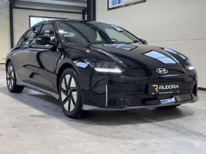 Black Hyundai IONIQ 6 2023 in Siauliai, with an engine capacity of 0.00 L and mileage of 45 thousand km for 29300 €, photo 3 on AUTOMOTO.COM.LV