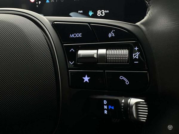 Black Hyundai IONIQ 6 2023 in Vilnius, with an engine capacity of 0.00 L and mileage of 61 thousand km for 29950 €, photo 9 on AUTOMOTO.COM.LV