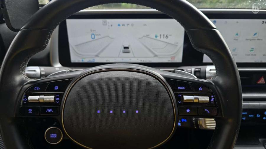 Melns Hyundai IONIQ 6 2023 Klaipėda, ar dzinēja tilpumu 0.00 L un nobraukumu 61 tūkst. km par 28200 €, foto 6 vietnē AUTOMOTO.COM.LV