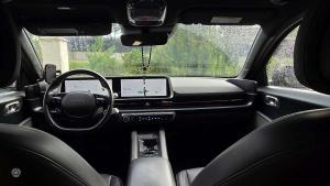 Melns Hyundai IONIQ 6 2023 Klaipėda, ar dzinēja tilpumu 0.00 L un nobraukumu 61 tūkst. km par 28200 €, foto 7 vietnē AUTOMOTO.COM.LV
