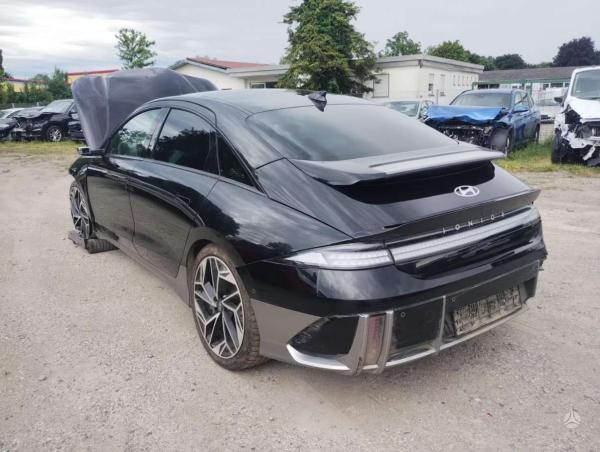 Melns Hyundai IONIQ 6 2024 Panevēža, ar dzinēja tilpumu 0.00 L un nobraukumu 46 tūkst. km par 12600 €, foto  vietnē AUTOMOTO.COM.LV