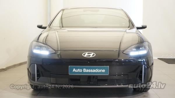 Melns Hyundai IONIQ 6 2025 Tallina, ar dzinēja tilpumu 0.00 L un nobraukumu 34 tūkst. km par 45900 €, foto 2 vietnē AUTOMOTO.COM.LV