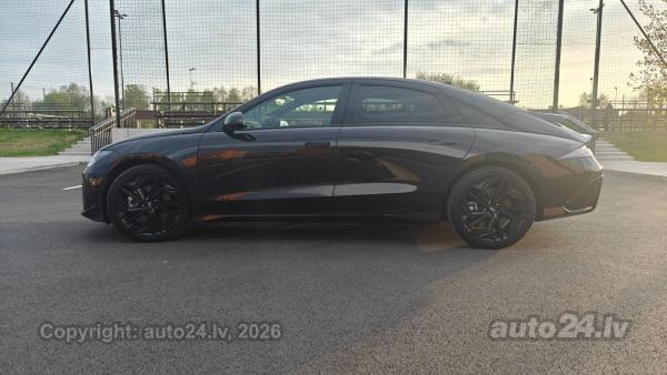 Zils Hyundai IONIQ 6 2023 Tallina, ar dzinēja tilpumu 0.00 L un nobraukumu 25 tūkst. km par 33900 €, foto 8 vietnē AUTOMOTO.COM.LV