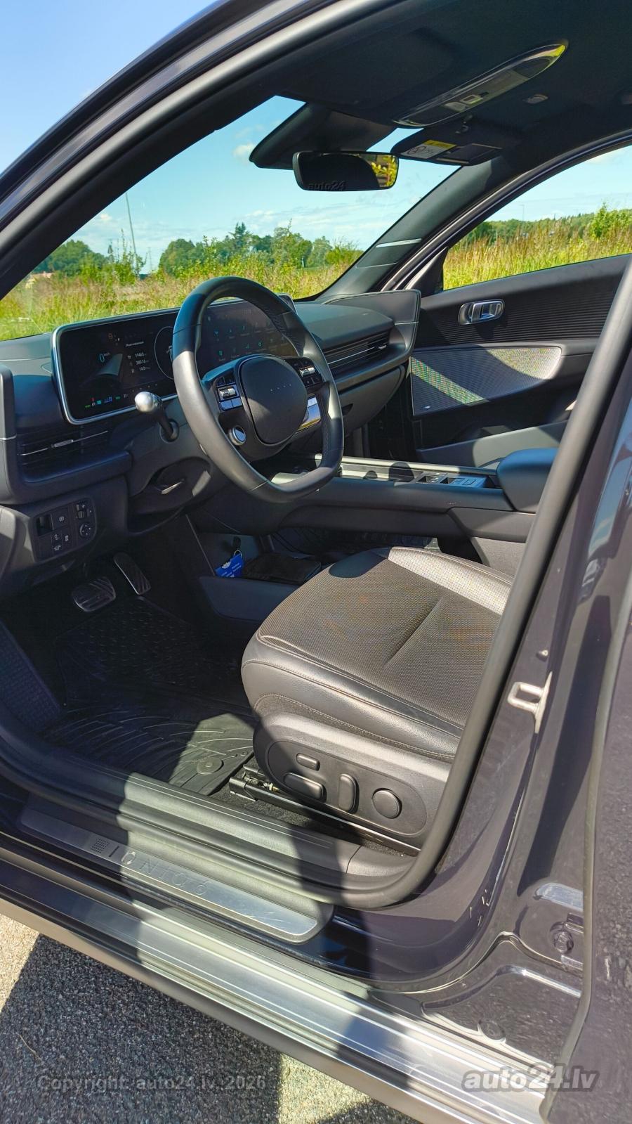Blue Hyundai IONIQ 6 2023 in Tallinn, with an engine capacity of 0.00 L and mileage of 62 thousand km for 34999 €, photo 20 on AUTOMOTO.COM.LV