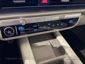 Zils Hyundai IONIQ 6 2024 Tallina, ar dzinēja tilpumu 0.00 L un nobraukumu 67 tūkst. km par 35900 €, foto 14 vietnē AUTOMOTO.COM.LV