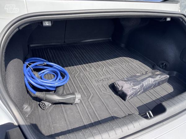 Серый Хендай IONIQ 6 2023 в Авиженяй, объемом двигателя 0.00 л и пробегом 72 тыс. км за 30950 €, фото 10 на AUTOMOTO.COM.LV