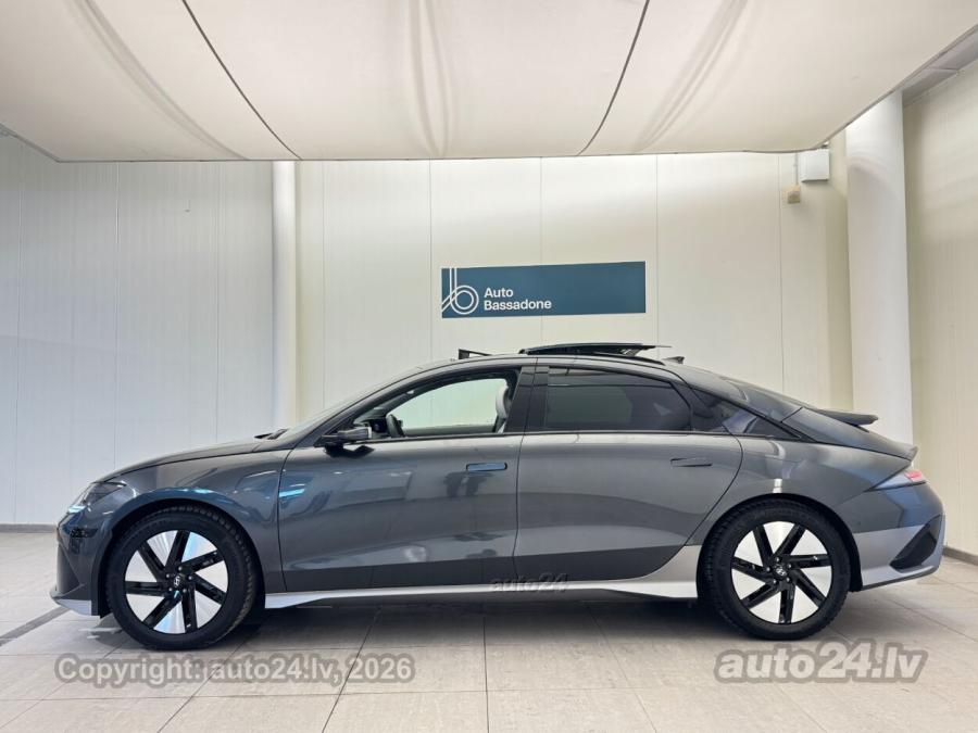 Grey Hyundai IONIQ 6 2024 in Tallinn, with an engine capacity of 0.00 L and mileage of 23 thousand km for 48900 €, photo 3 on AUTOMOTO.COM.LV