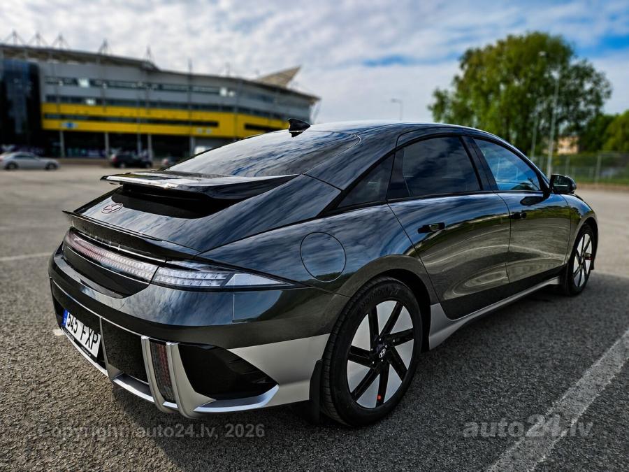 Серый Хендай IONIQ 6 2024 в Таллин, объемом двигателя 0.00 л и пробегом 37 тыс. км за 36999 €, фото 4 на AUTOMOTO.COM.LV