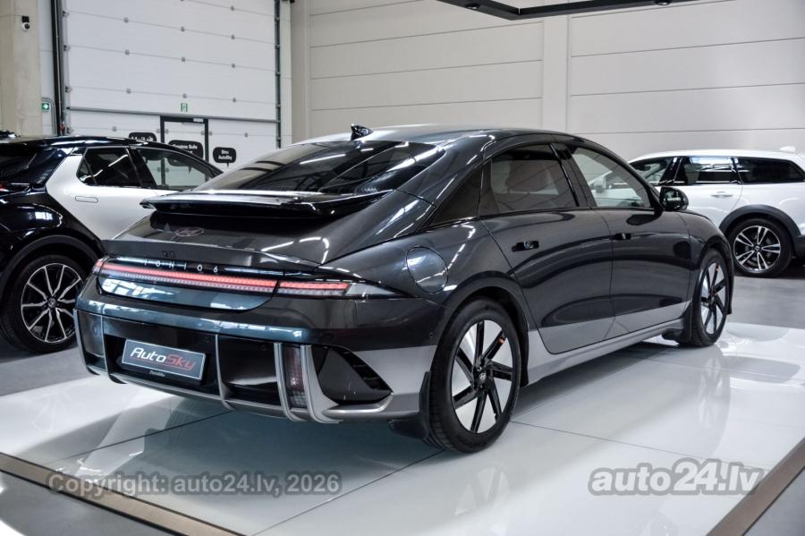 Pelēks Hyundai IONIQ 6 2024 Tallina, ar dzinēja tilpumu 0.00 L un nobraukumu 40 tūkst. km par 36500 €, foto 4 vietnē AUTOMOTO.COM.LV