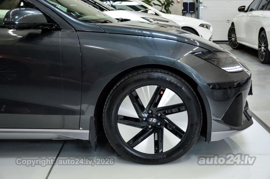 Pelēks Hyundai IONIQ 6 2024 Tallina, ar dzinēja tilpumu 0.00 L un nobraukumu 40 tūkst. km par 36500 €, foto 8 vietnē AUTOMOTO.COM.LV
