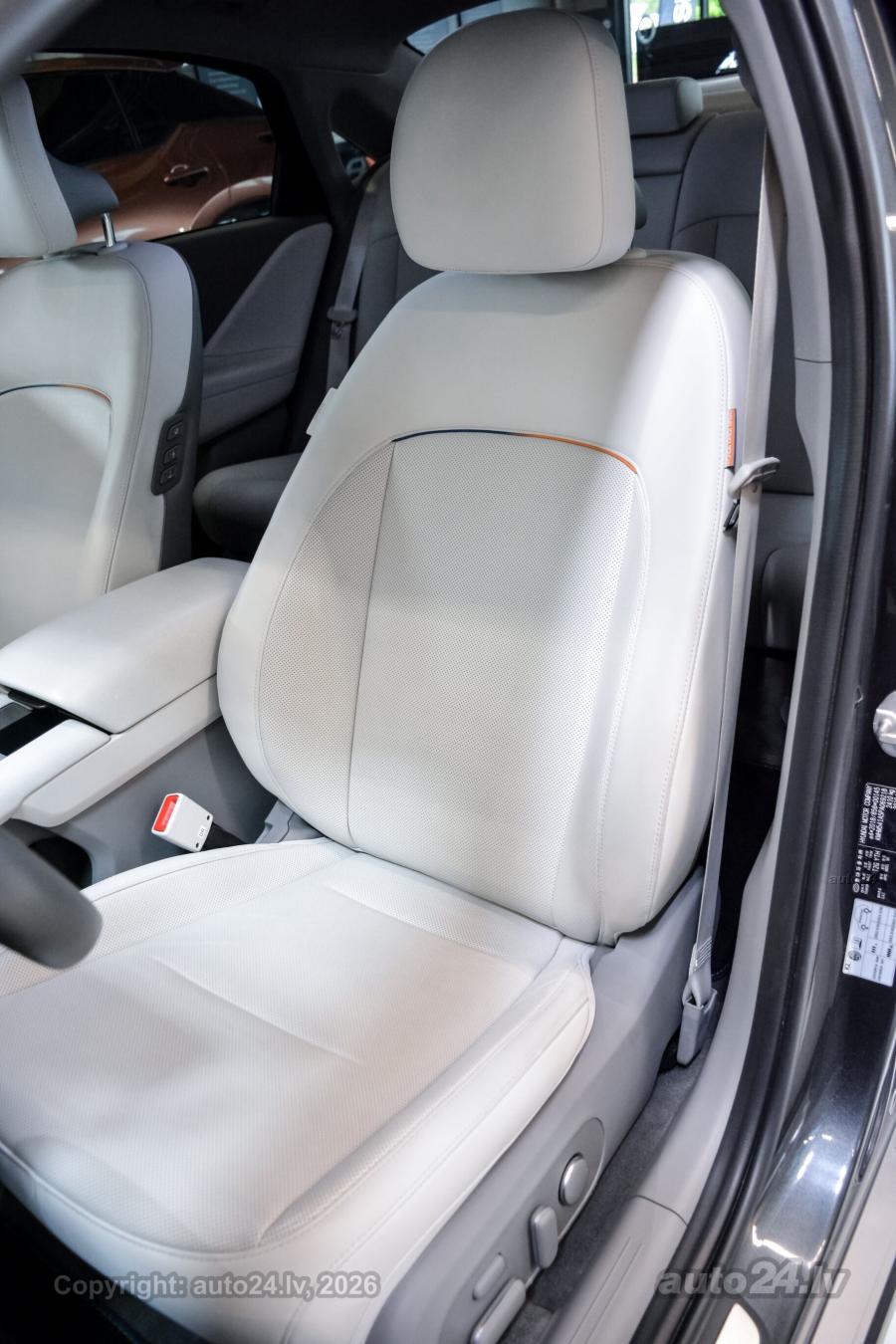 Pelēks Hyundai IONIQ 6 2024 Tallina, ar dzinēja tilpumu 0.00 L un nobraukumu 40 tūkst. km par 36500 €, foto 9 vietnē AUTOMOTO.COM.LV