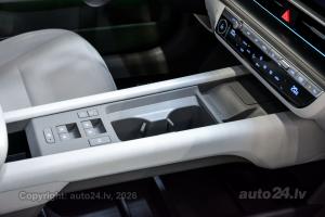Pelēks Hyundai IONIQ 6 2024 Tallina, ar dzinēja tilpumu 0.00 L un nobraukumu 40 tūkst. km par 36500 €, foto 18 vietnē AUTOMOTO.COM.LV