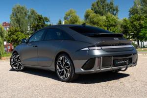 Серый Хендай IONIQ 6 2024 в Вильнюс, объемом двигателя 0.00 л и пробегом 44 тыс. км за 33950 €, фото 6 на AUTOMOTO.COM.LV